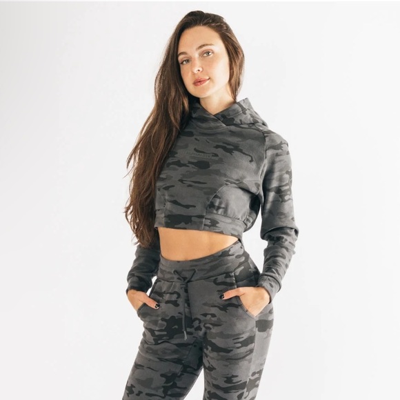 Alphalete | Sweaters | Alphalete Identity Pro Crop Hoodie | Poshmark